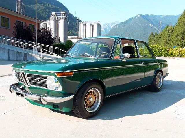 Stanced Agave: 1970 BMW 2002 Ti – Classic Virus