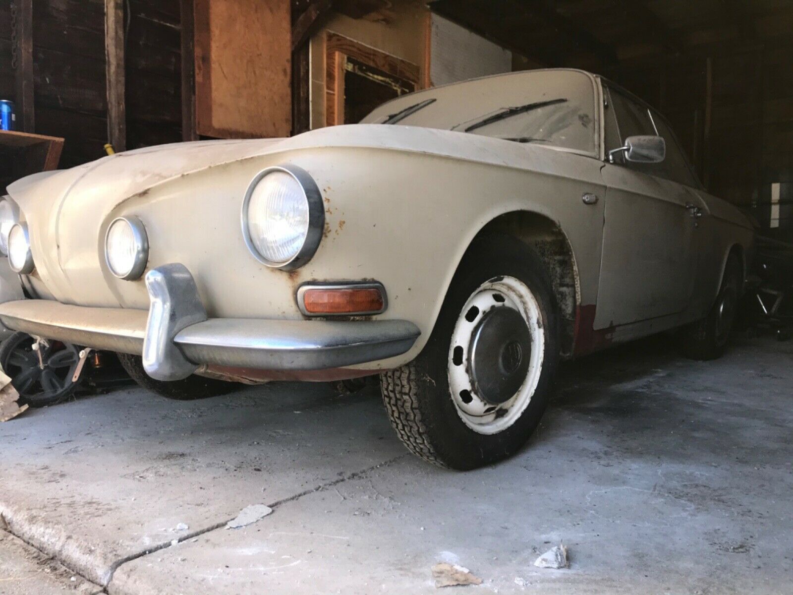Dusty razor: 1967 Volkswagen Karmann Ghia Type 34 – Classic Virus