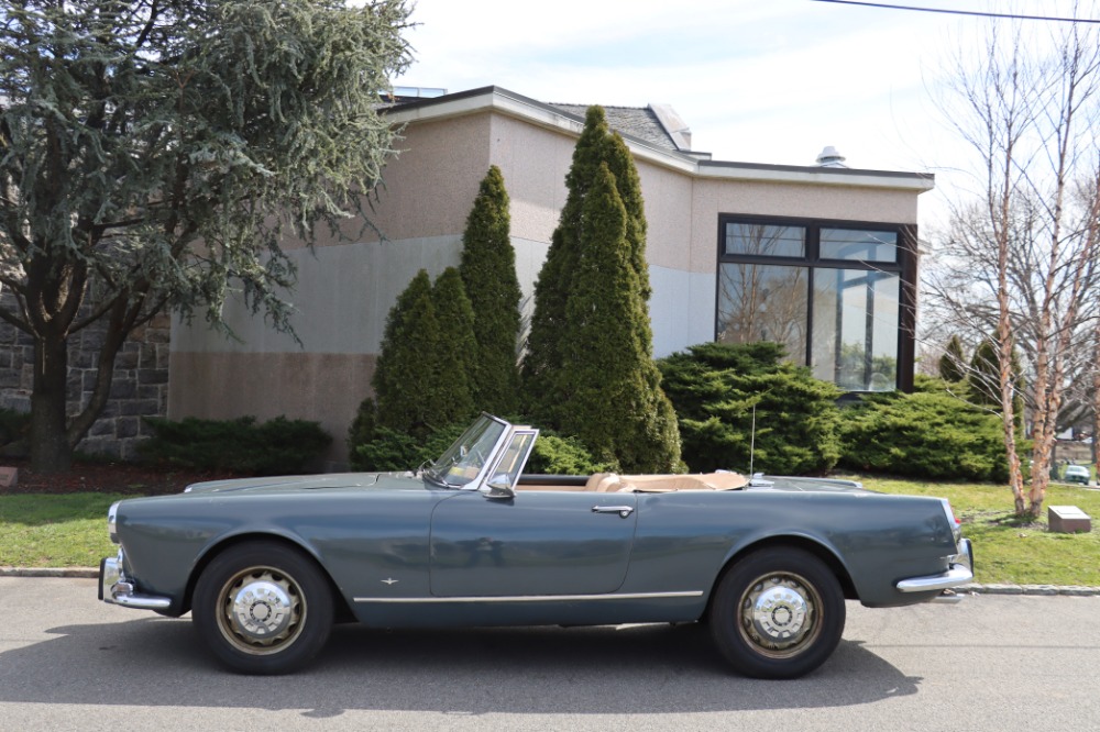 Old graphite: 1963 Alfa 2600 Spider by Touring – Classic Virus